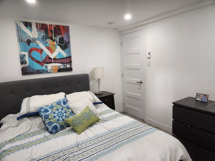 Cozy 1 Bedroom Appartment In Brossard - 寶樂沙