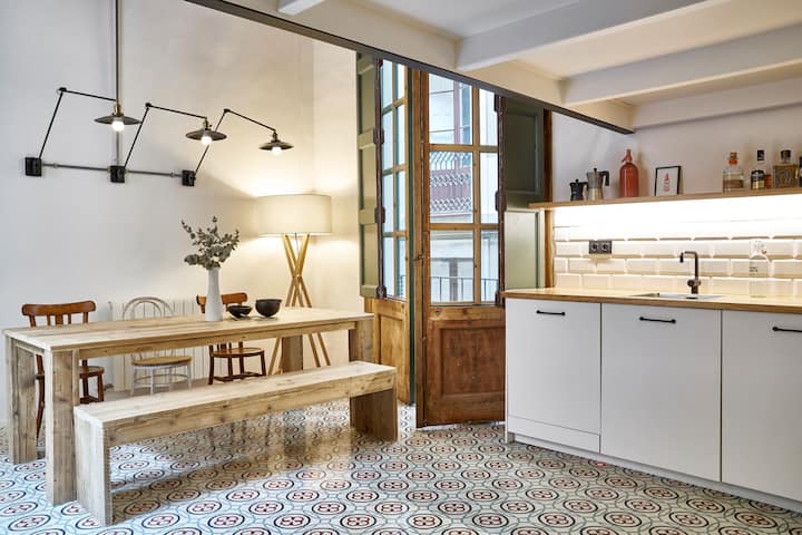 ‘El Born’ Beautifully Renovated Apt Near Beach - Barcelona