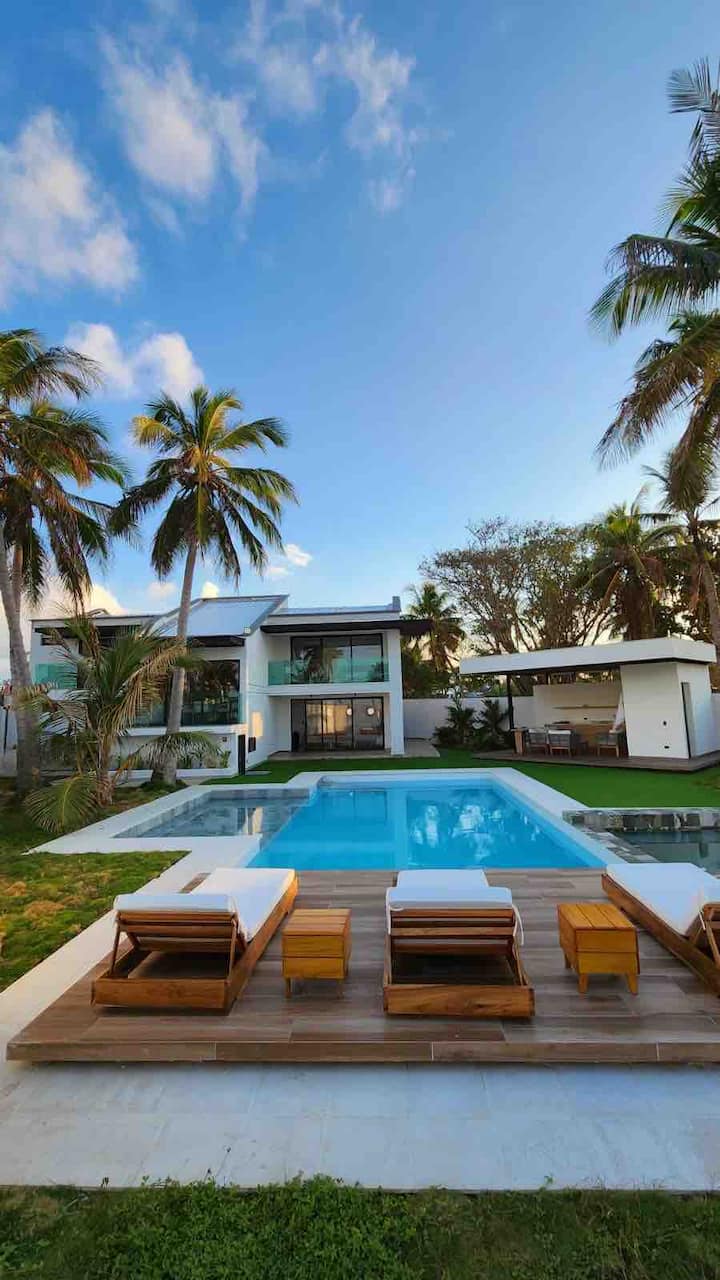 Casa De Lujo Frente Al Mar, Con Jacuzzi Y Piscina - San Andrés