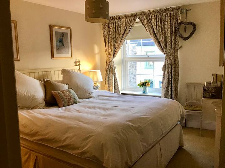 Delightful Bampton Home In Central Quiet Location - Dulverton
