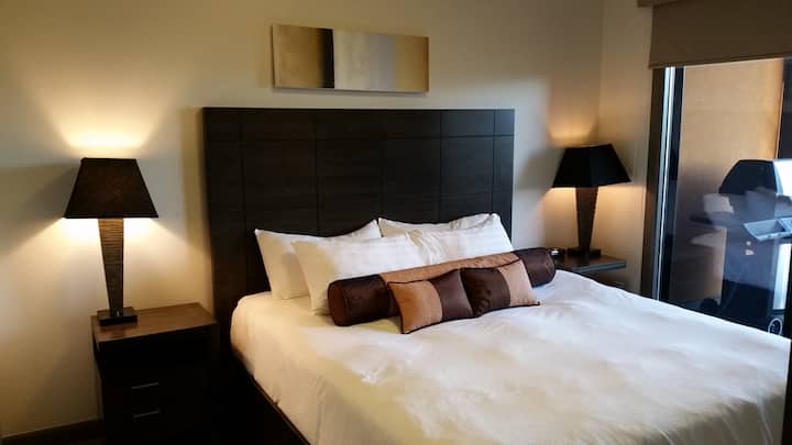 Playa Del Sol - 5th Floor Mountain View Unit - Kelowna