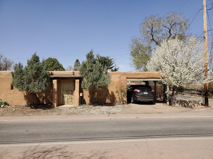 Historic Home Walk Everywhere! - Santa Fe, NM