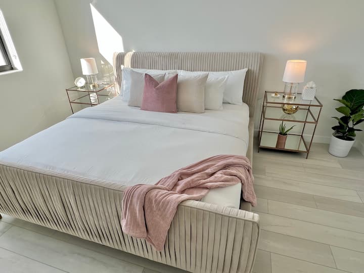 Luxury Resort Style 2 Bedroom Fortlauderdale Condo - Fort Lauderdale