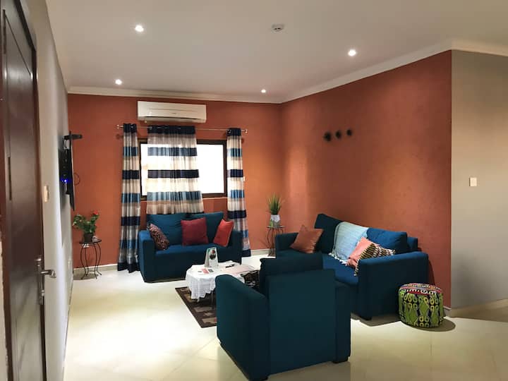 2br Apartment - Osu, Accra - 5 Mins From Oxford St - Accra