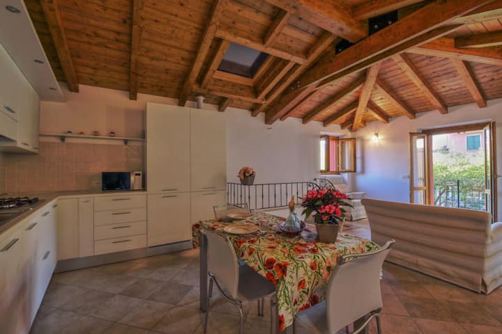 La Casetta Del Borgo, Moderna E Luminosa - Varenna