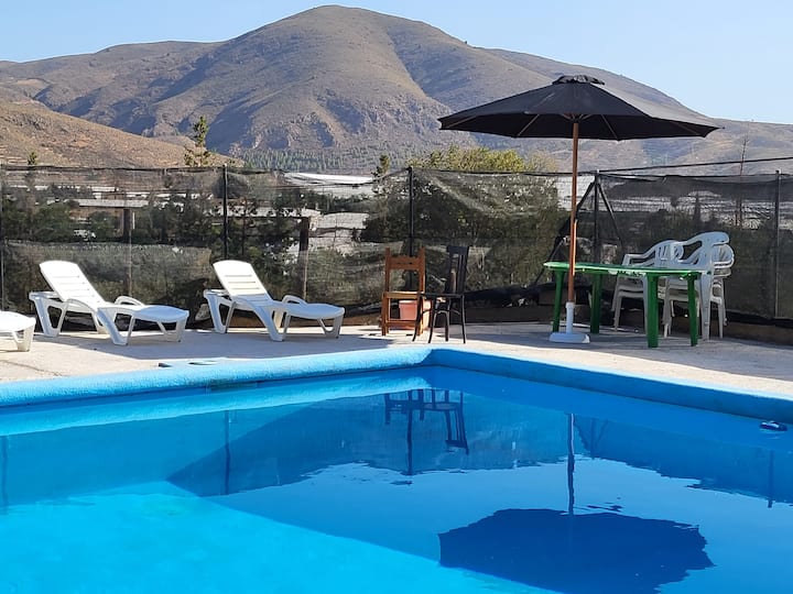 Grand Logement Avec Sa Piscine En Milieu Naturel - Adra