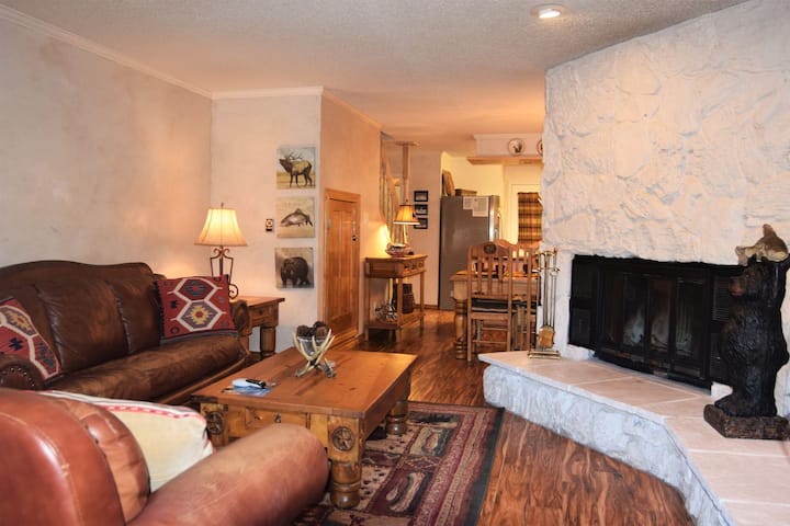 Cj Townhouse 16 - Nfl Sunday Ticket - On The - Red River, NM