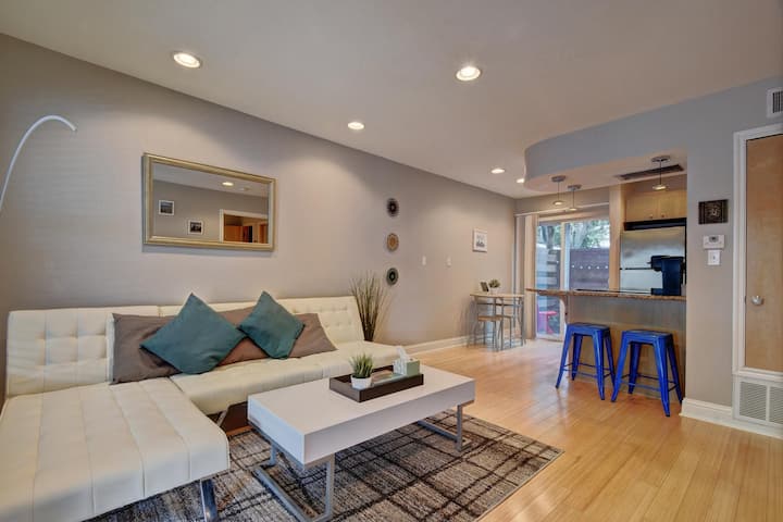 Location & Luxury - Walk To Downtown & Whole Foods - Austin