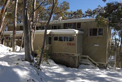 Mount Baw Baw Holiday Rentals & Homes - Baw Baw Village, Australia | Airbnb