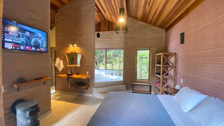 Chalé Jatobá 
Muito Charme, Jacuzzi E Cozinha - Santo Antônio do Pinhal