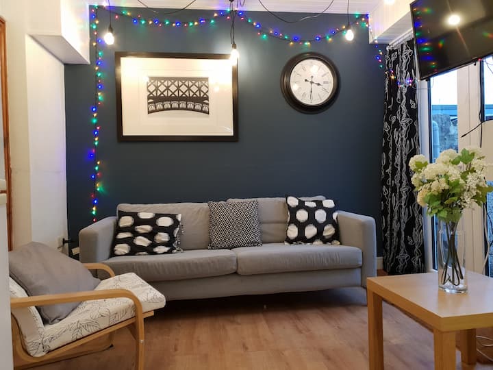 Funky House By The Sea - Bangor