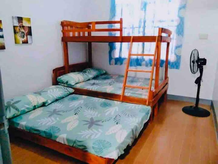 Affordable House W/ Wi-fi And Secured Garage - San Leonardo