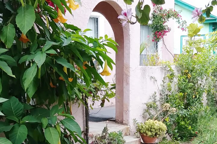 Private Room & Bath, No Tax, Wifi, Metro, Laundry - Los Angeles, CA