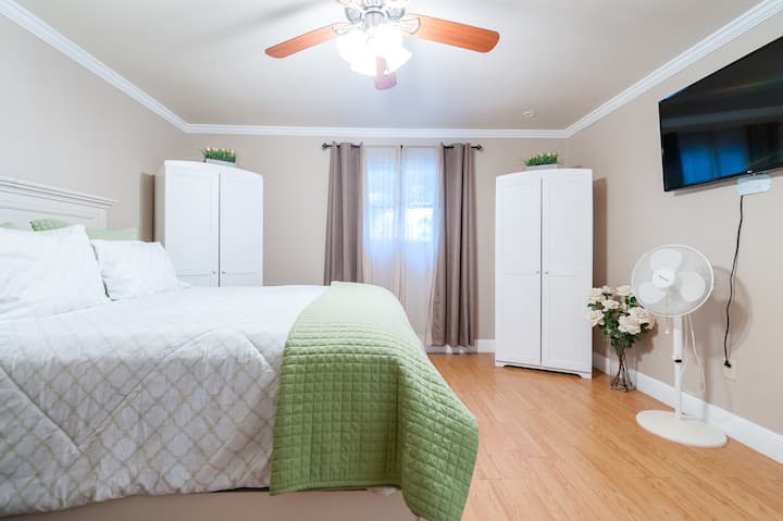 New!   Downtown San Jose Ca, With Private Entrance - Evergreen – San Jose
