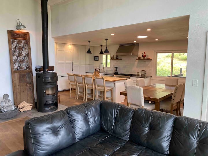Modern Farmhouse Experience At The Antelope Ranch! - Lyons, CO