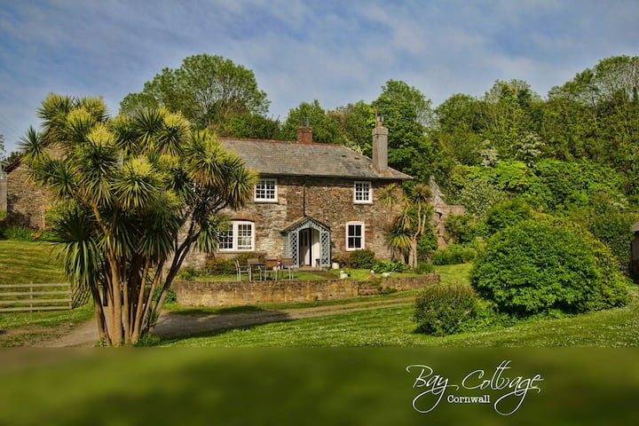 Charming Cottage With A Castle Wall - Plymouth