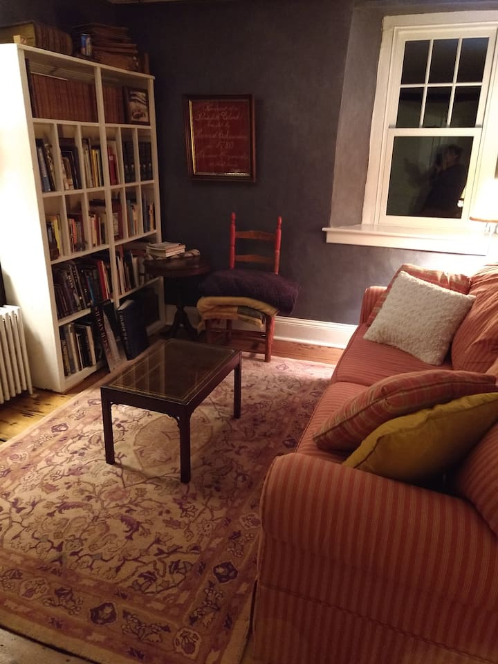 Private Suite/bath, Cotton Co. C.1780 Near City - Rhode Island