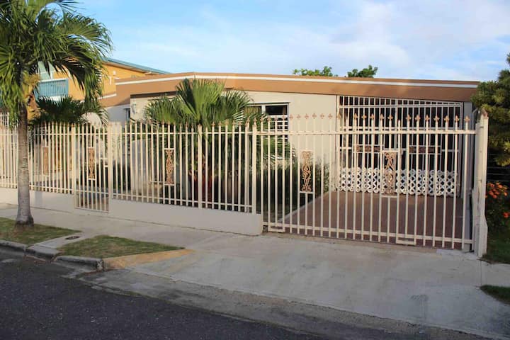 Solar Powered Home 10 Minutes Drive To The Beach And Sju Airport! - Loíza