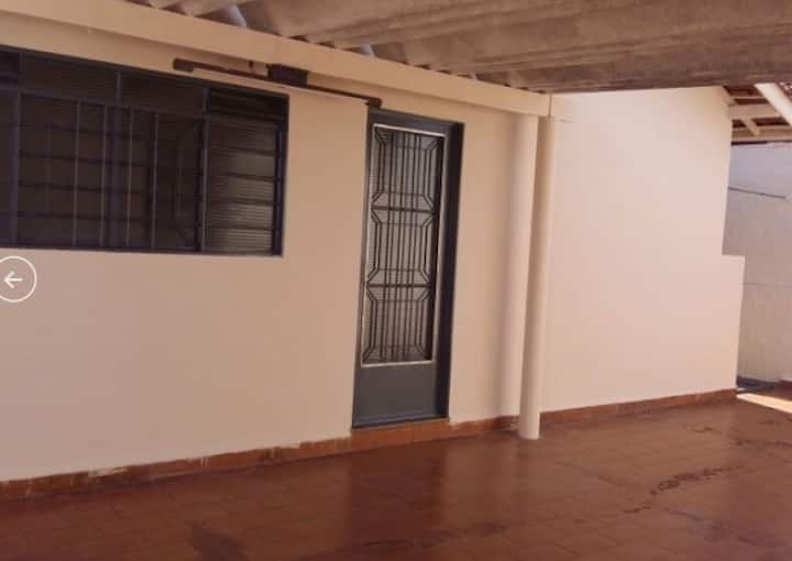 Casa Espaçosa, Bem Localizada E Com Bela Paisagem. - Jaú