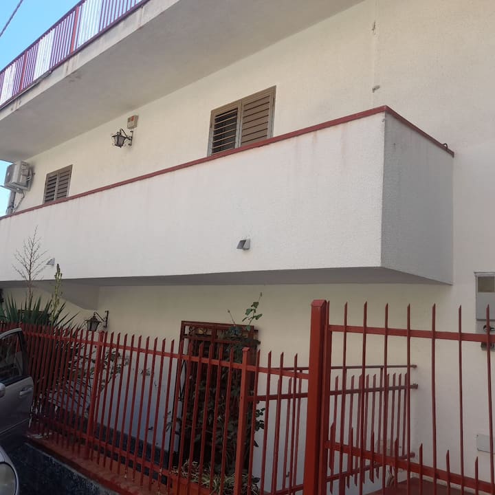 Ampio Alloggio Nel Borgo Autentico Di Bovalino - Locri