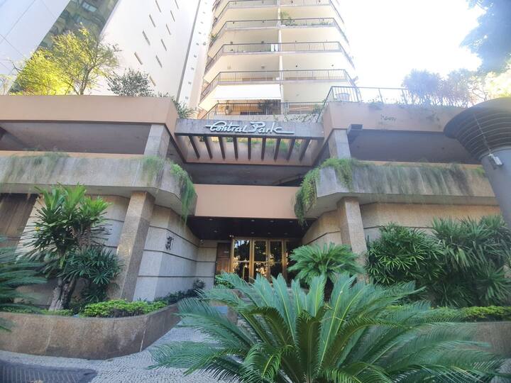 Aconchegante Ap Na Lagoa, Com Tela De Proteção - Rio de Janeiro