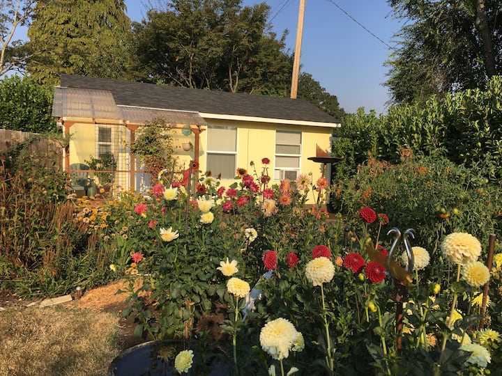 Jane's Cottage - Eugene, OR