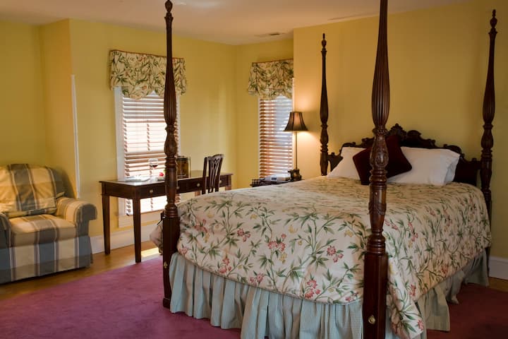 Deluxe Queen #6 (14 By 17) Upstairs - Saint Michaels, MD