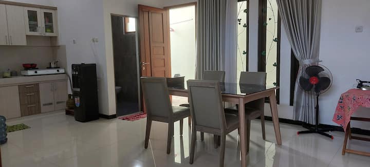 House Of Metta
Rumah Tenang Untuk Waktu Pribadi - Prambanan