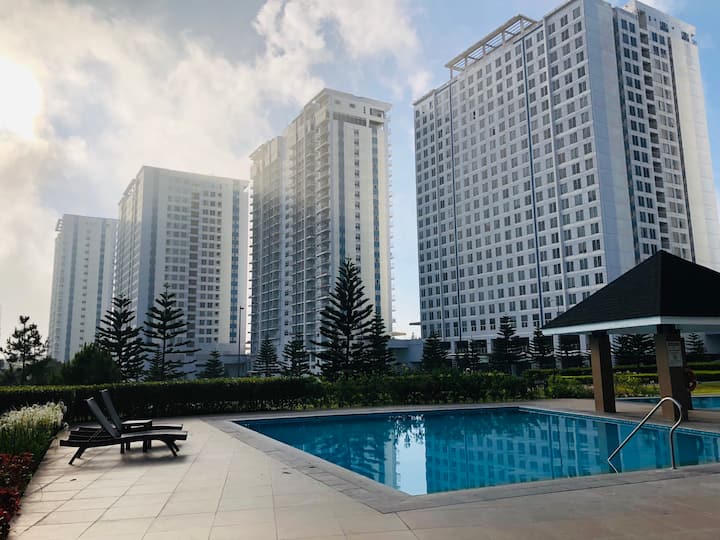 Cozy Hideaway Pad (W/ Netflix, Hbo & Free Parking) - Tagaytay