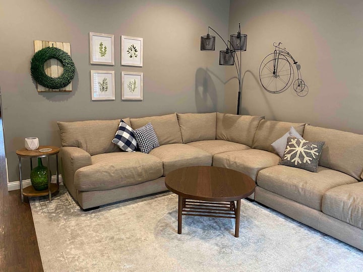 Cozy 2-bedroom Home In Heart Of Germantown - Louisville, KY