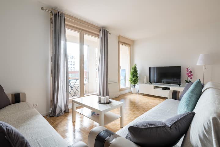 Bel Et Spacieux Appartement De 84 M² Avec Parking - Parc de Gerland - Lyon