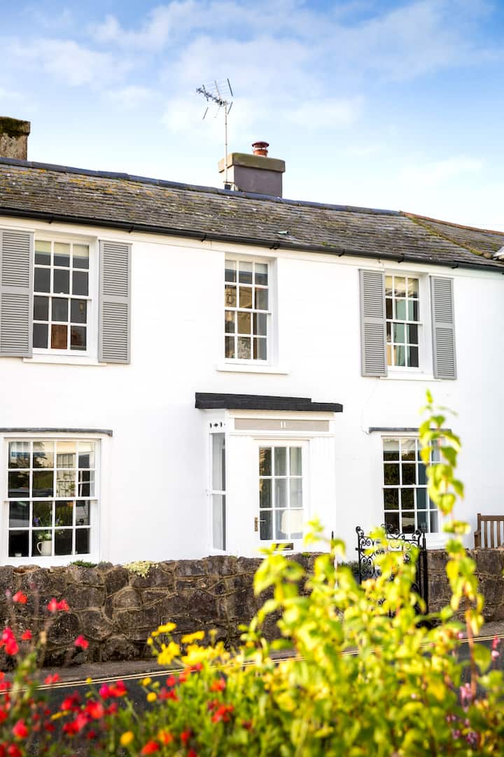 11 The Green, Charming Georgian Cottage - Teignmouth