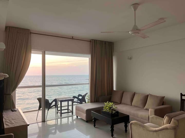Your Ocean-view Apartment With Pool And Gym! - Colombo
