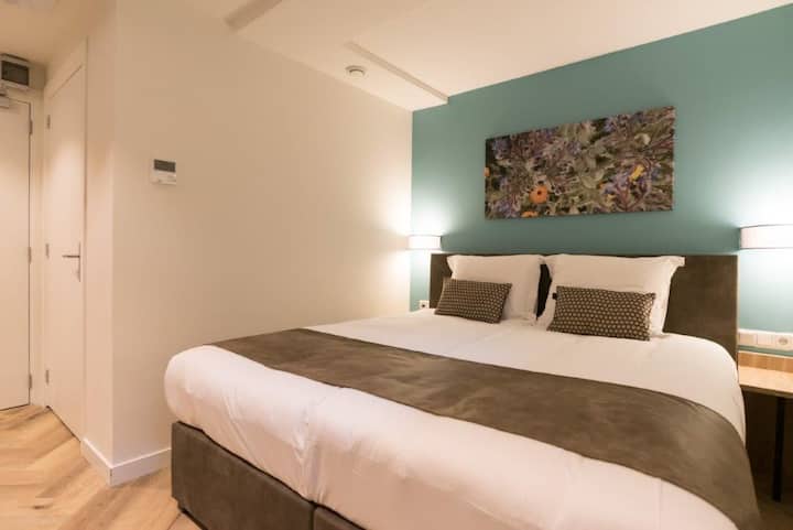 Hof Van Holland Hotel: Souterrain Room - Volendam