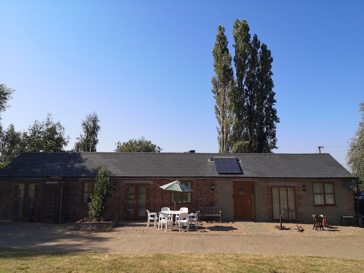Hornbrook Dairy (Entire Building On Farmland) - Tenterden