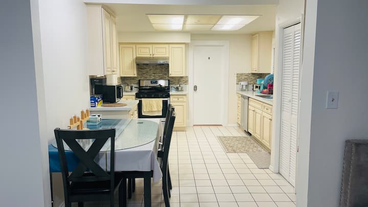 Near Pasadena/caltech/pcc/art Center -Room10 - Alhambra, CA