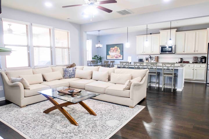 Luxe Modern Home W/ Self Check-in South Of Atlanta - McDonough, GA