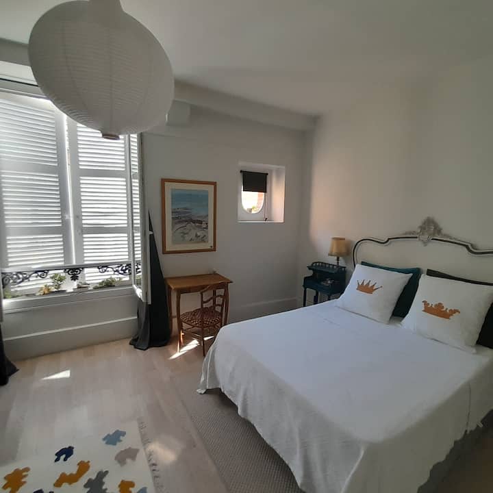 Chambre Spacieuse Dans Maison De Charme - Beaugency