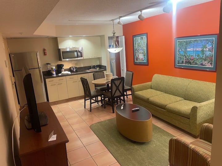 Quiet Beautiful One Bedroom Suite - Sunrise, FL