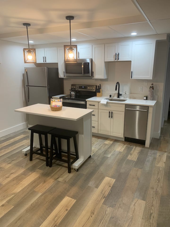 Location! Brand New Gut Renovated 2 Bedroom! - Killington, VT