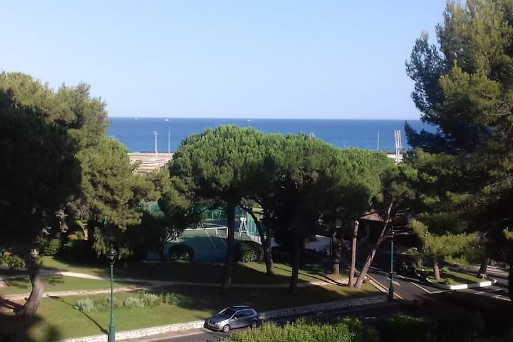 Entre Nice Et Cannes, Grand T3, Vue Mer, Parking. - Cagnes-sur-Mer
