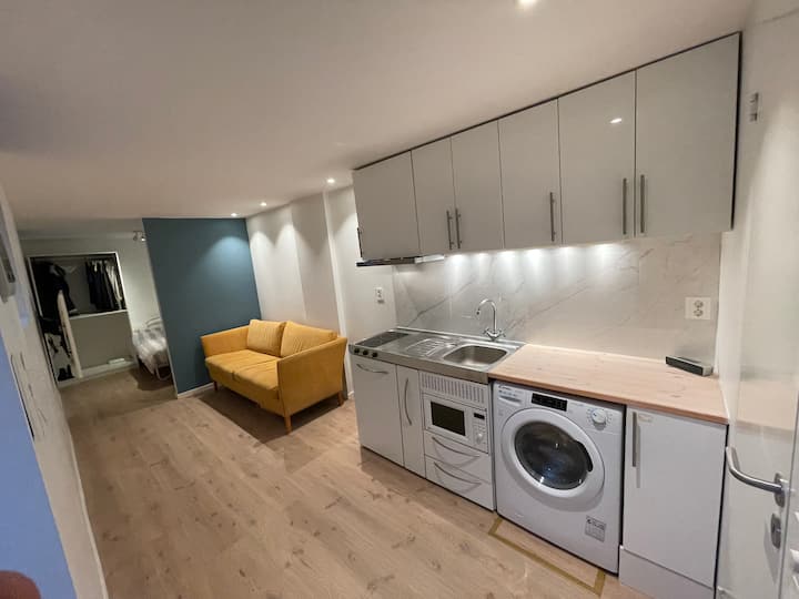Small Flat,150 Meters From Fantoft Bybane Station. - Bergen Airport (BGO)