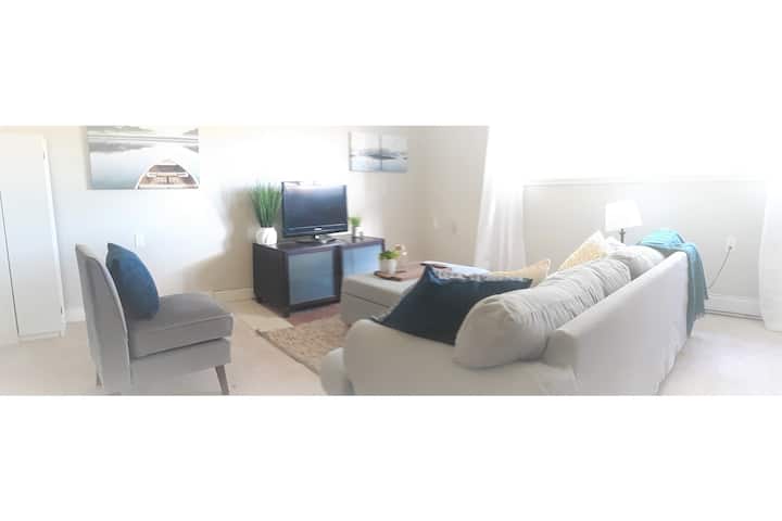 Beautiful Lower Suite In Central Campbell River - Campbell River