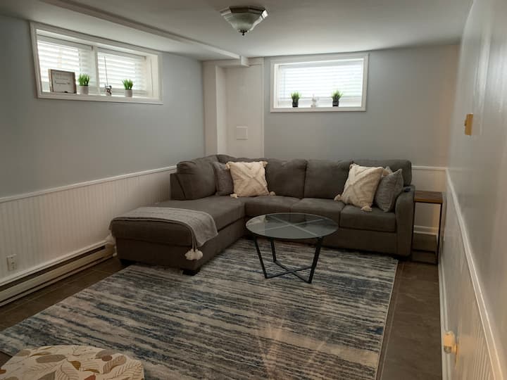 Quiet Cozy Apartment, Private Laundry, Great Spot! - Albany, NY