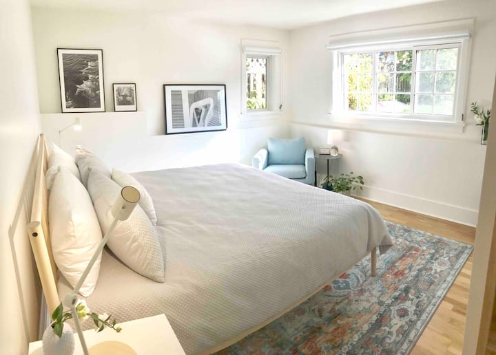 Modern Suite With King Bed In Kitsilano - Vancouver