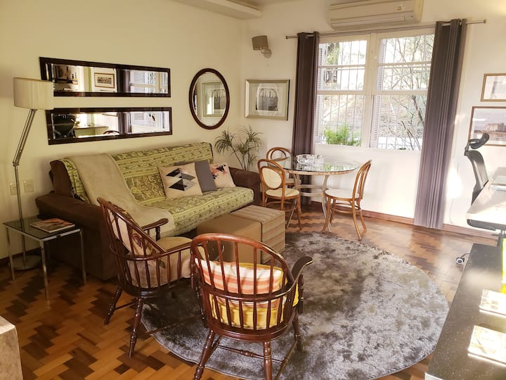 Iluminado, Espaçoso E Ensolarado, Ap De 120m2 - Porto Alegre