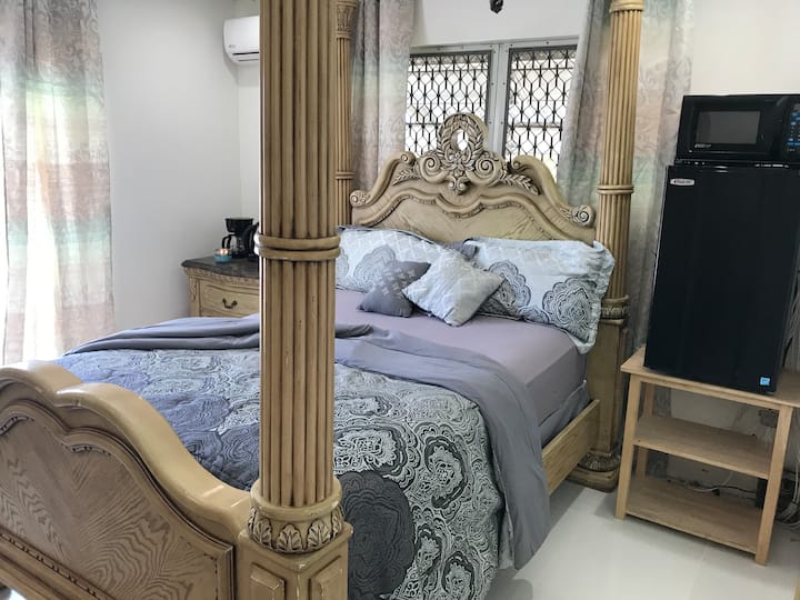 Cheryl's Hideaway-#1 For Layover & Visa Bookings - Nasáu