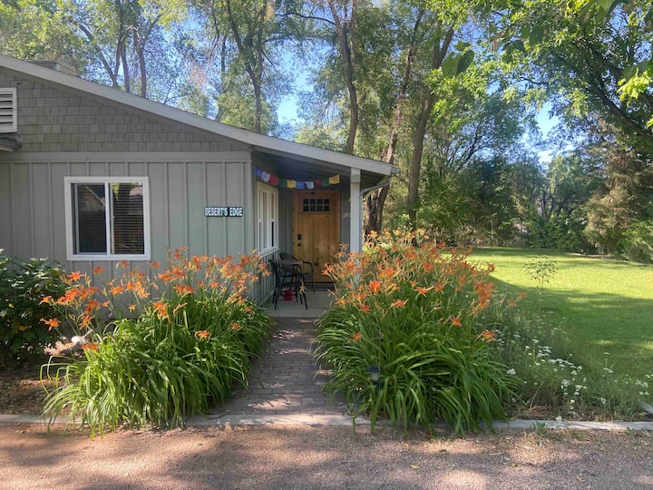 Desert's Edge Fruita. Pet/bike Friendly-4 Acres - Fruita