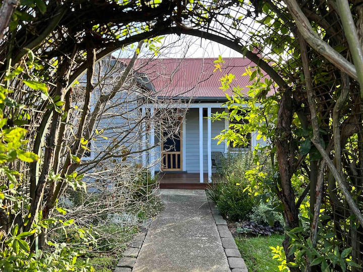 Enchanted Escape - Kyneton