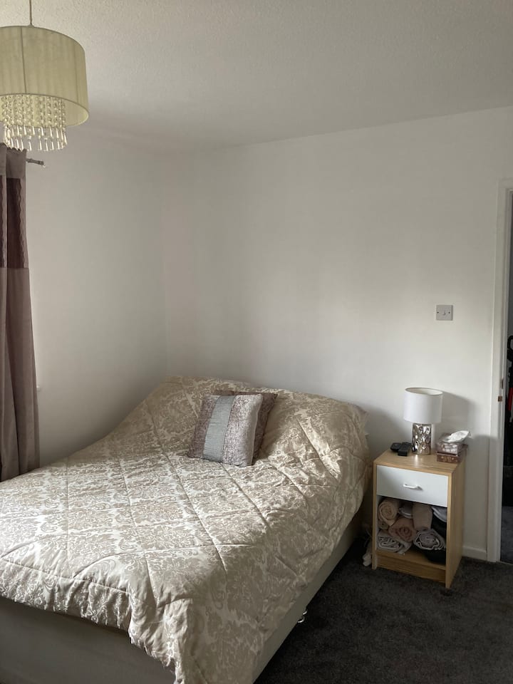 Oxford Brookes Campus University Few Minutes Walk - Swindon